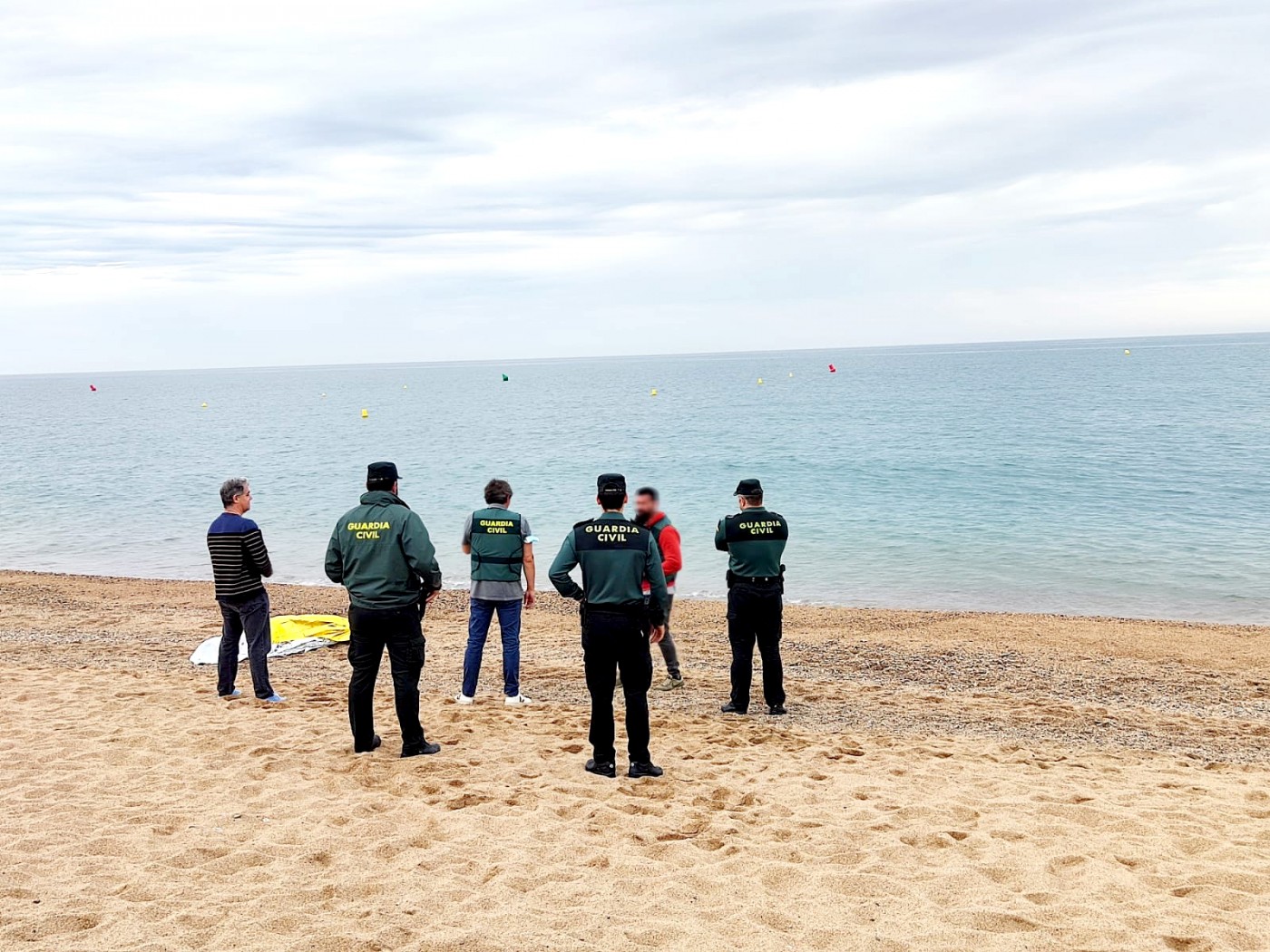 Troben el cos sense vida d’un home a la platja de Calella – Ràdio Calella Televisió